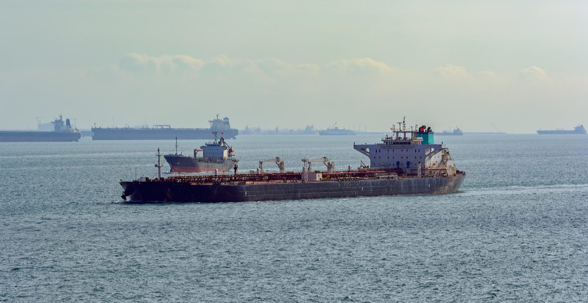 Russia´s Shadow Fleet, Who Dominates it, Routes and Estimations ...