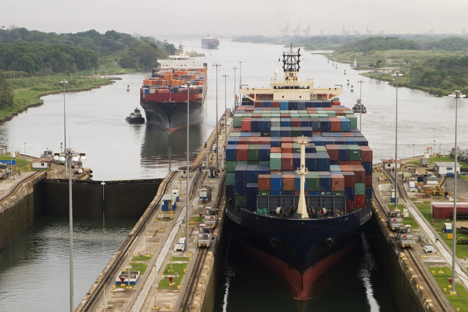 Panama Canal Increases Maximum Draft for Neopanamax Locks | Shipping ...