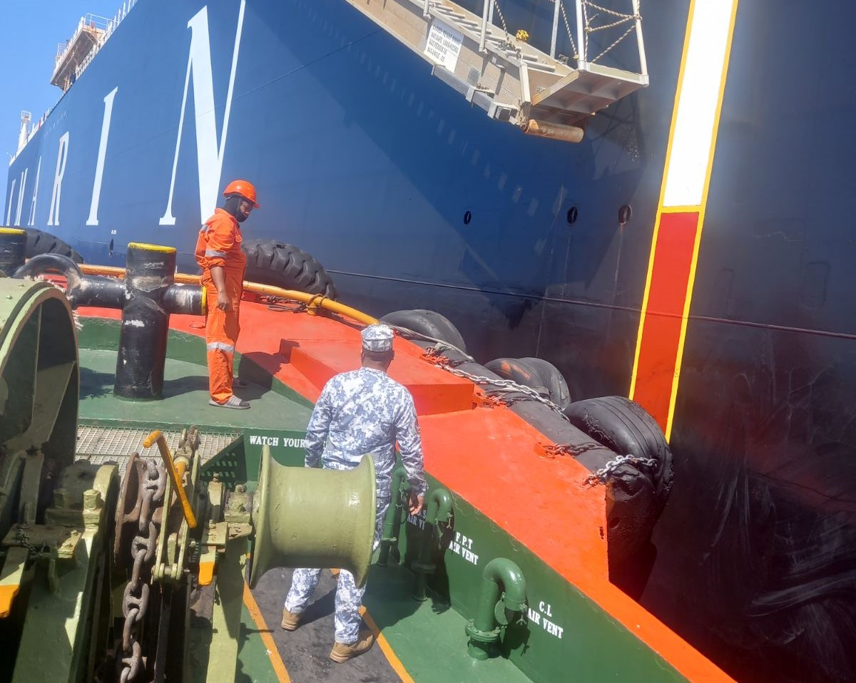 PCG helps injured Korean crew member of an LNG tanker | Shipping ...