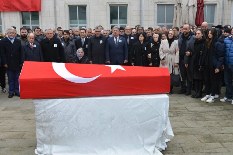 Turkish pilot lost his life while boarding vessel in Bosphorus | Port ... Turkish pilot lost his life while boarding vessel in Bosphorus | Port ...