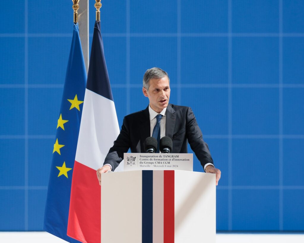 CMA CGM’s Saadé to put ten LNG-powered 24,000 TEU boxships under French ...