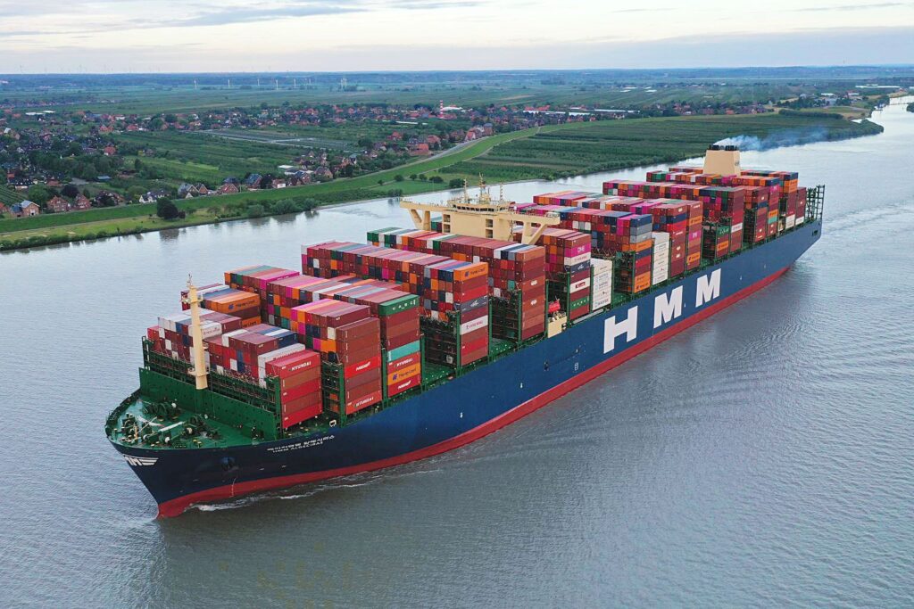 HMM splashes $2.81bn for huge order of container ships and VLCCs ...