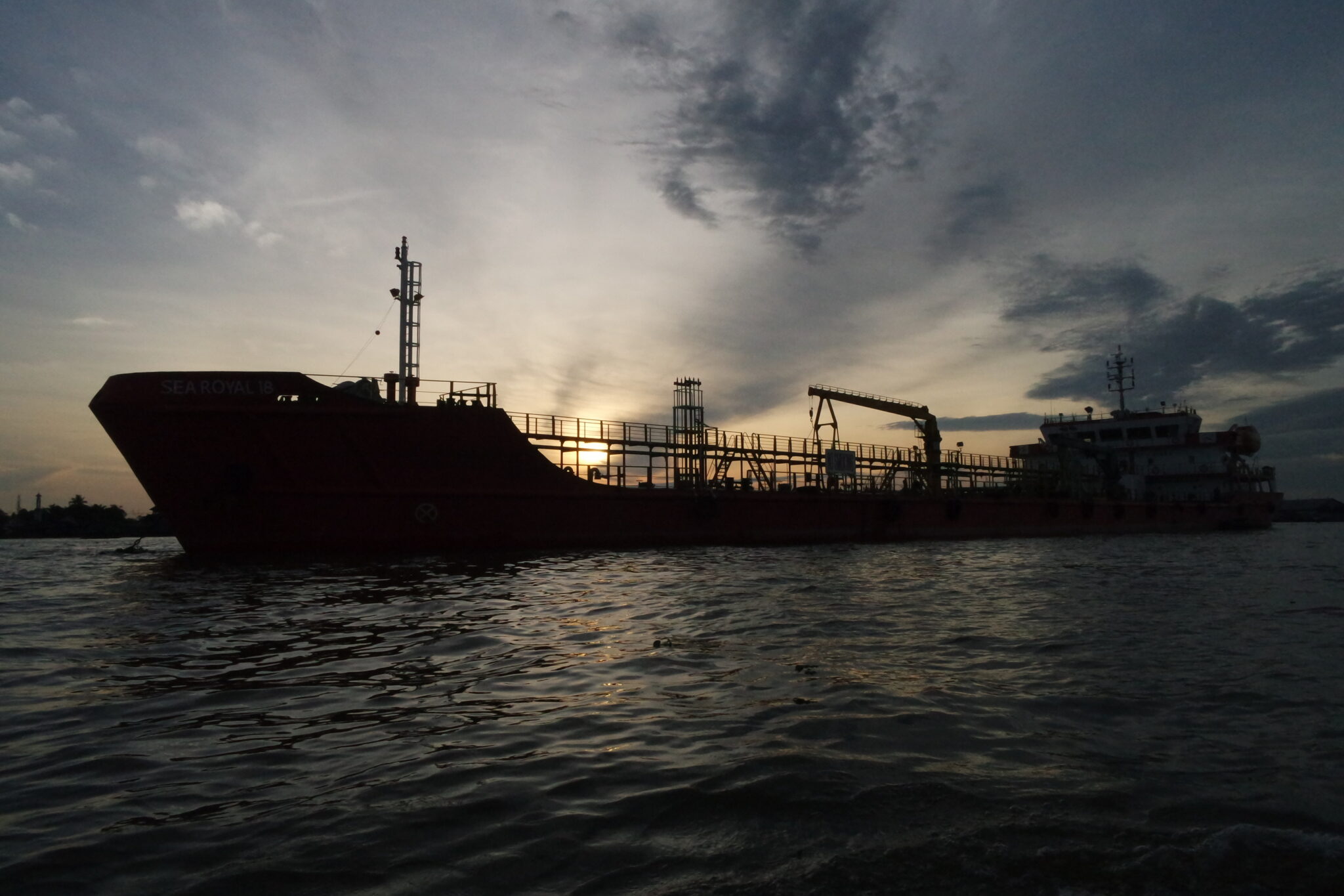 U.S. sanctions 4 companies and oil tankers with ties to Venezuela ...