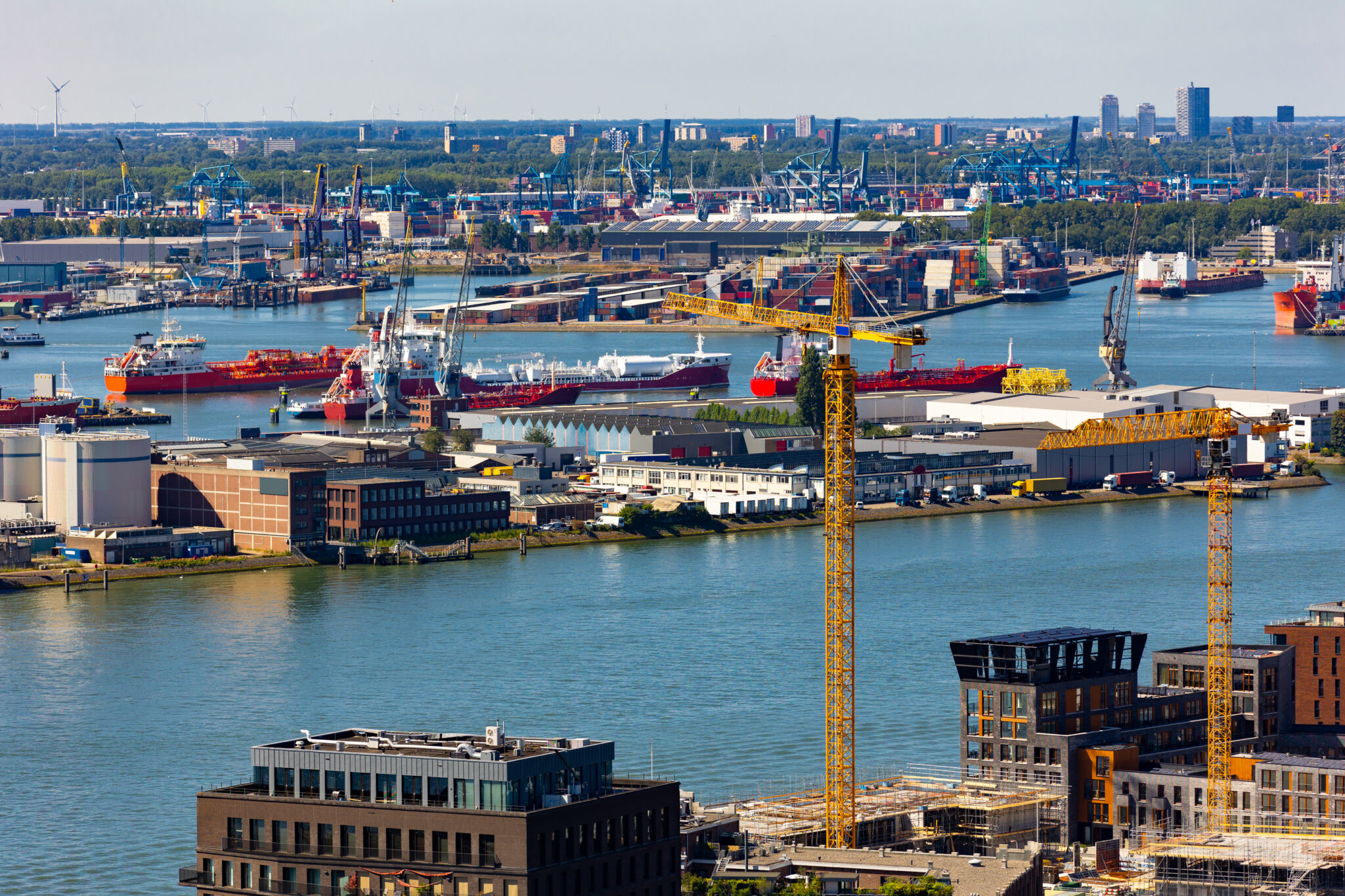 Rotterdam Port urges EU to strengthen industry competitiveness | Port ...