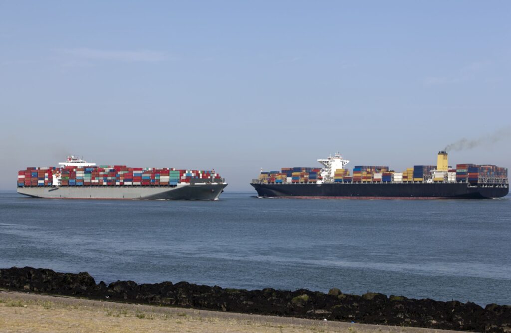 Drewry: The World Container Index Decreased 11% this week 04-2025 ...