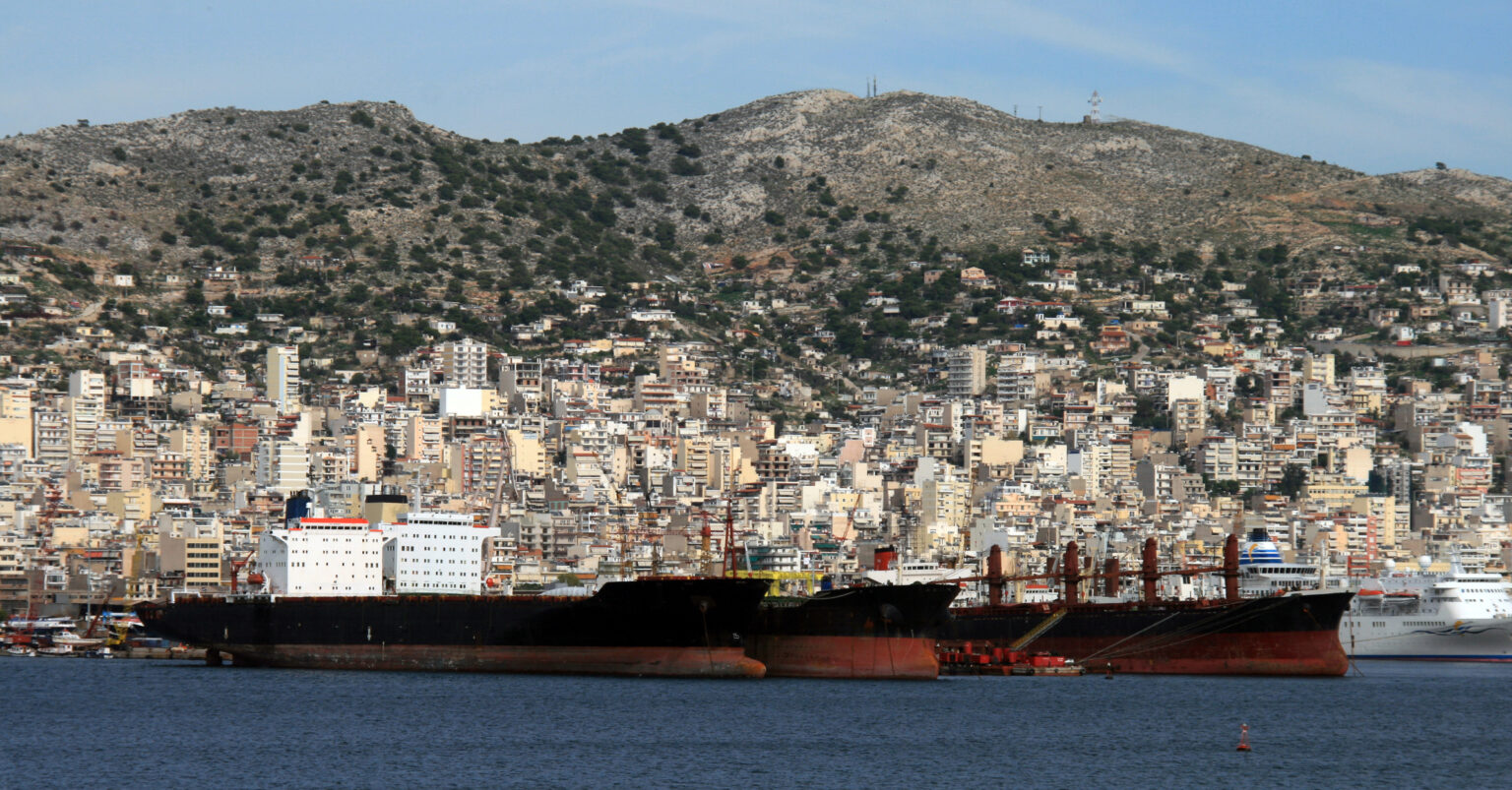 Strike over ‘stuck’ Greek seamen in war-torn Middle East: PNO says ...