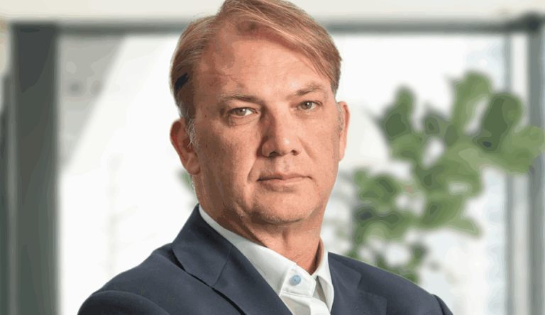 Gunvor launches management buy-out and leadership overhaul | Shipping ...