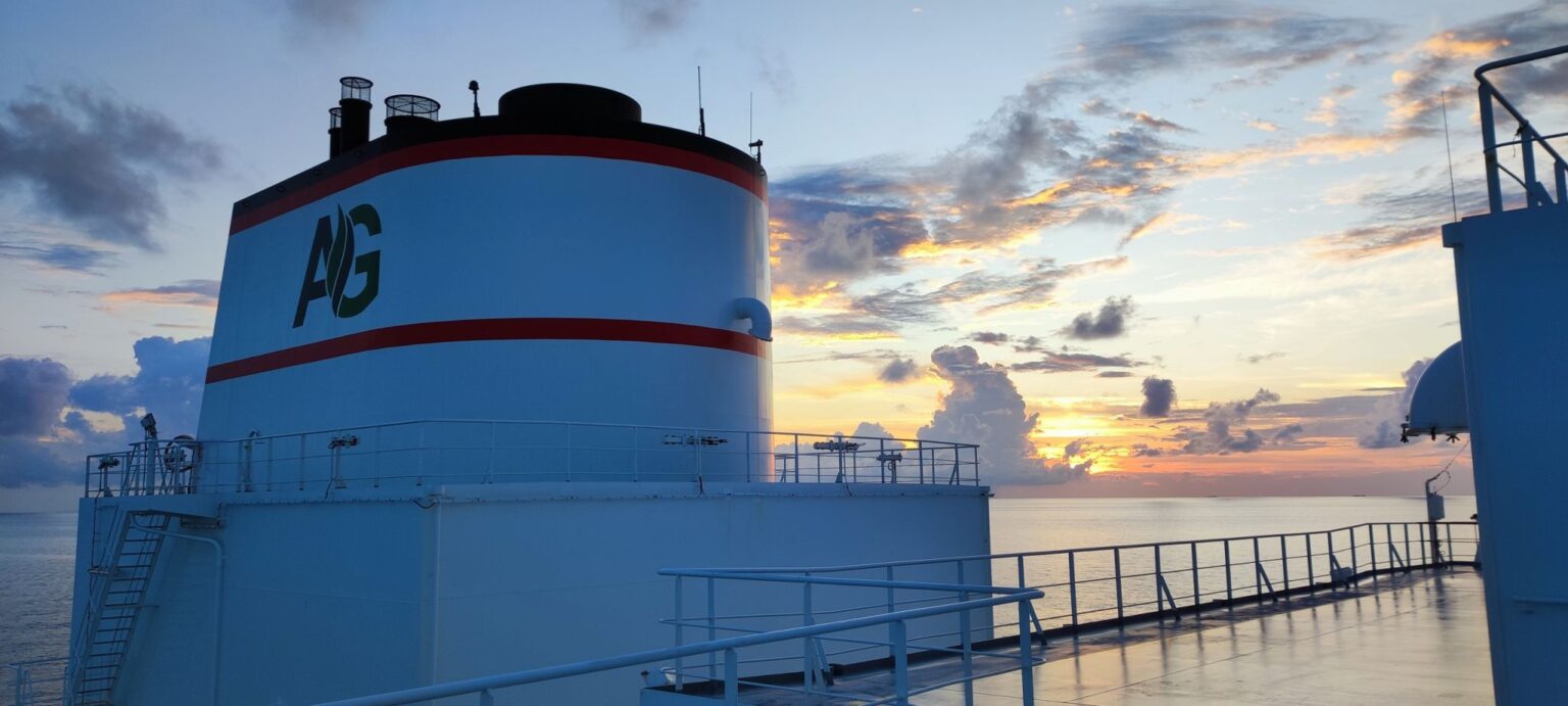 Greek shipowner Alpha Gas confirms order for LNG carrier pair in Korea ...