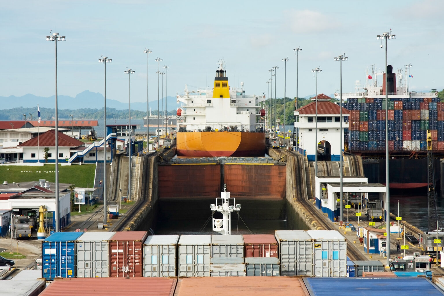 Panama takes over Hutchison’s terminals control; APMT begins operations ...